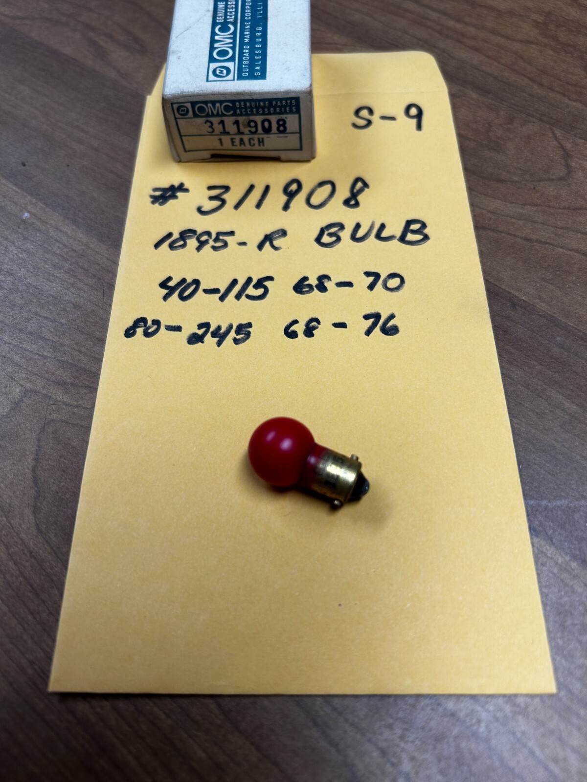 NIB NOS OEM OMC Evinrude Johnson 311908 Red Oil Light Bulb 40-115HP 68 ...