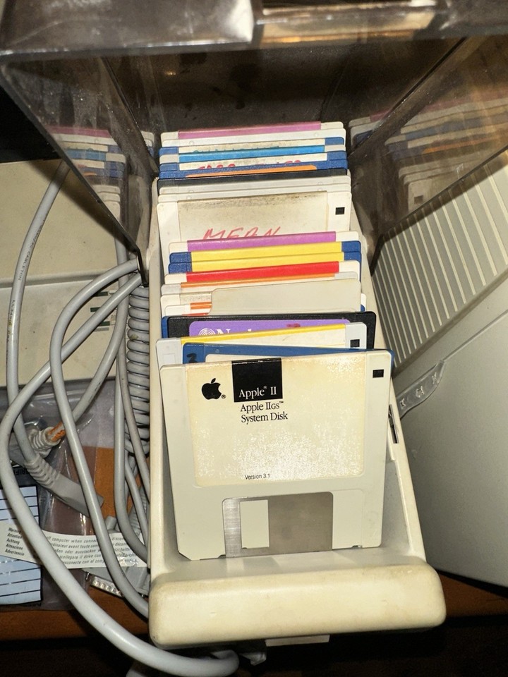 All OEM Apple IIGS : System Display Mouse Keyboard Printer Drives ...