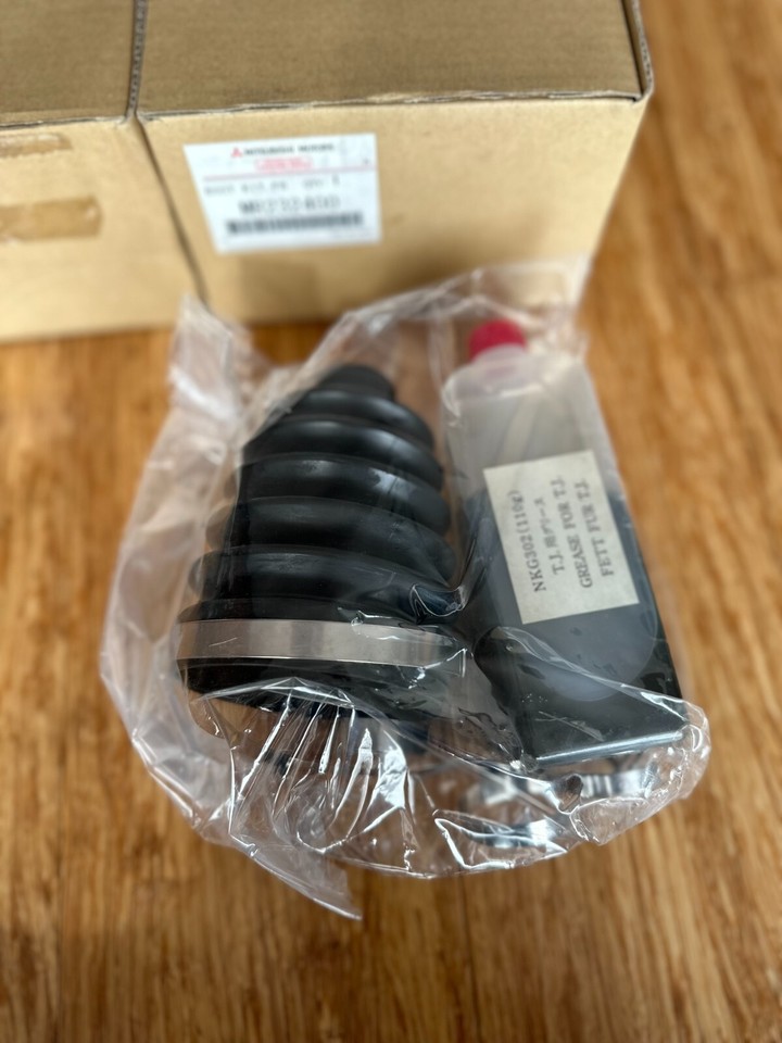 MITSUBISHI LANCER EVO 456 CN9A CP9A CV BOOT KIT, FR AXLE SHAFT X2 SET ...