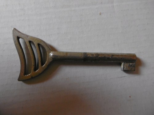 Clé Clef ancienne creuse / serrure meuble armoire tiroir. N°92 | eBay