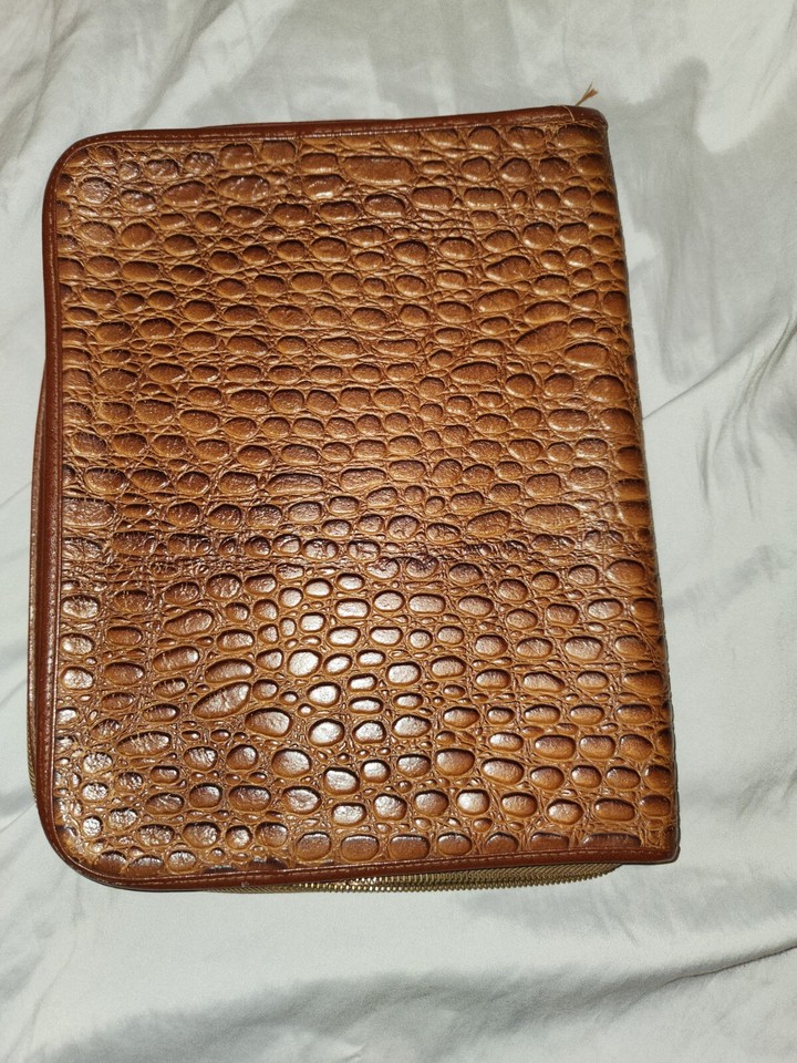 MA Doppelt Deep Buff Cowhide Crocodile Print Zippered Folder Portfolio ...