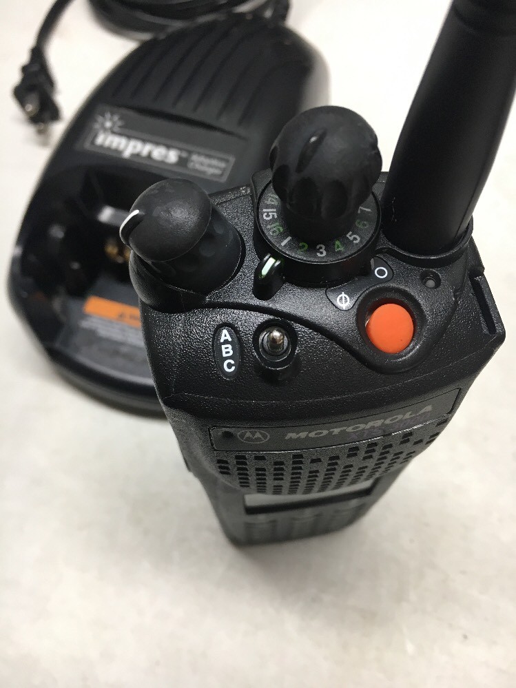 Motorola XTS3000 III UHF 403-470 Mhz P25 digital radio H09RDH9PW7BN w ...