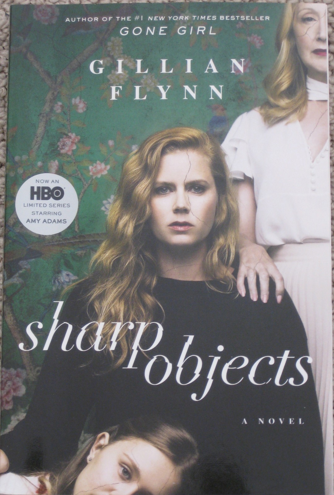 Sharp Objects (Movie Tie-In) : A Novel by Gillian Flynn (2018, Us-Tall ...