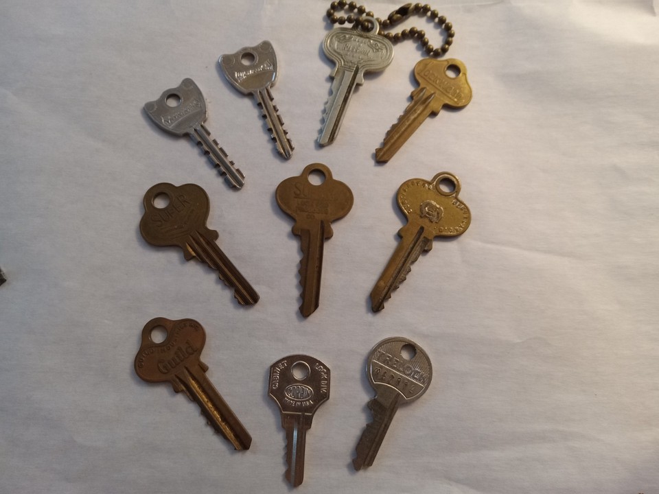 Lot 44 Old Flat Keys Ilco Master Trelock Schlage Super Corbin Skate Key ...
