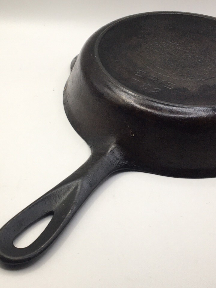 Rare Griswold ERIE No 4 Slant Logo Cast Iron Skillet With Heat Ring ...