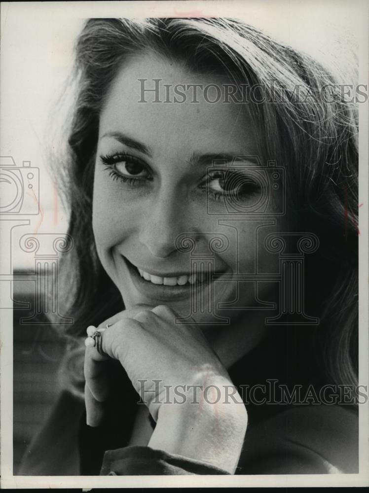 Young Elizabeth Ashley