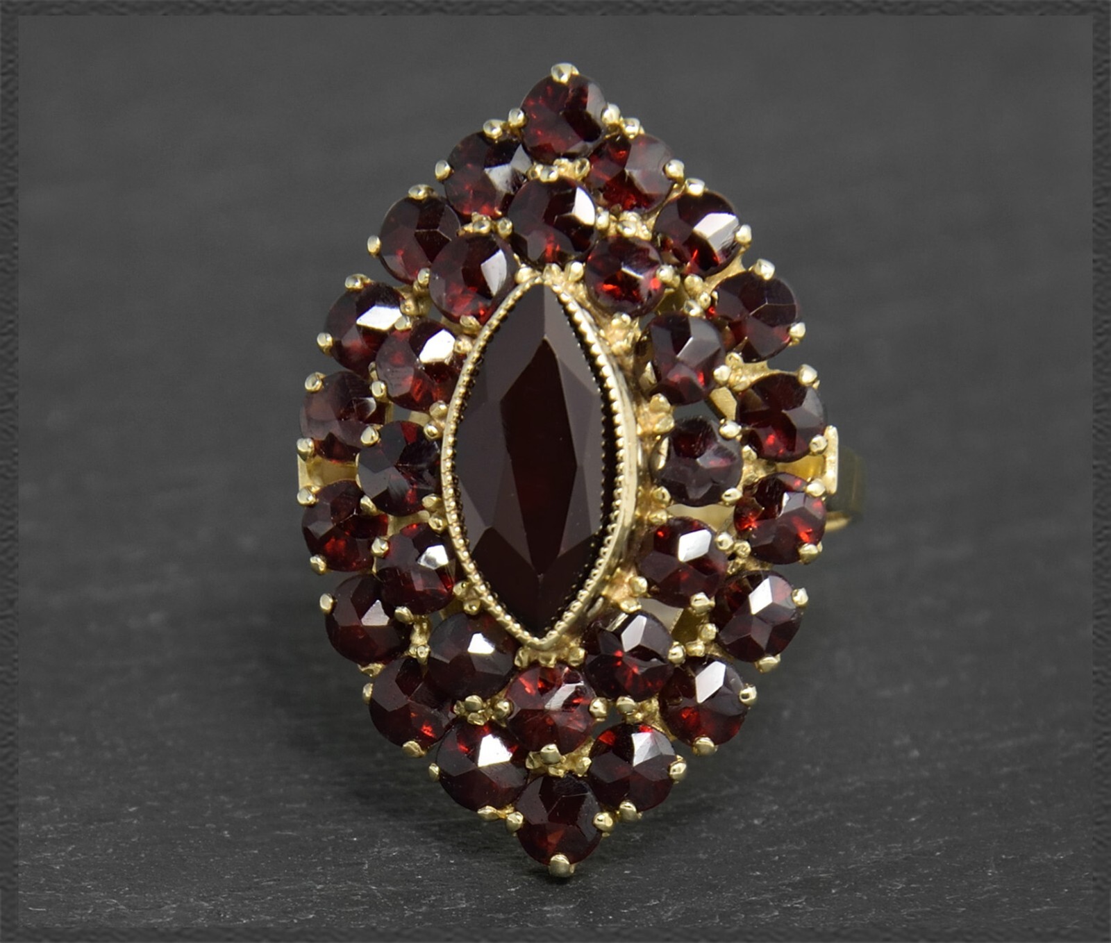 Granat Ring mit 5,80ct, Vintage (um 1950) Damen Cocktailring aus 333 ...