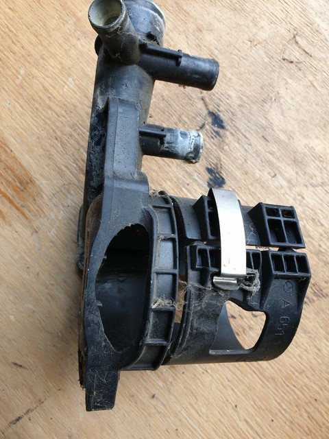 2012 MERCEDES BENZ E220 CDI Fuel Filter Housing A6512001056 for sale ...