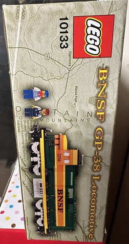 LEGO Trains: Burlington Northern Santa Fe (Bnsf) Locomotive (10133) for ...