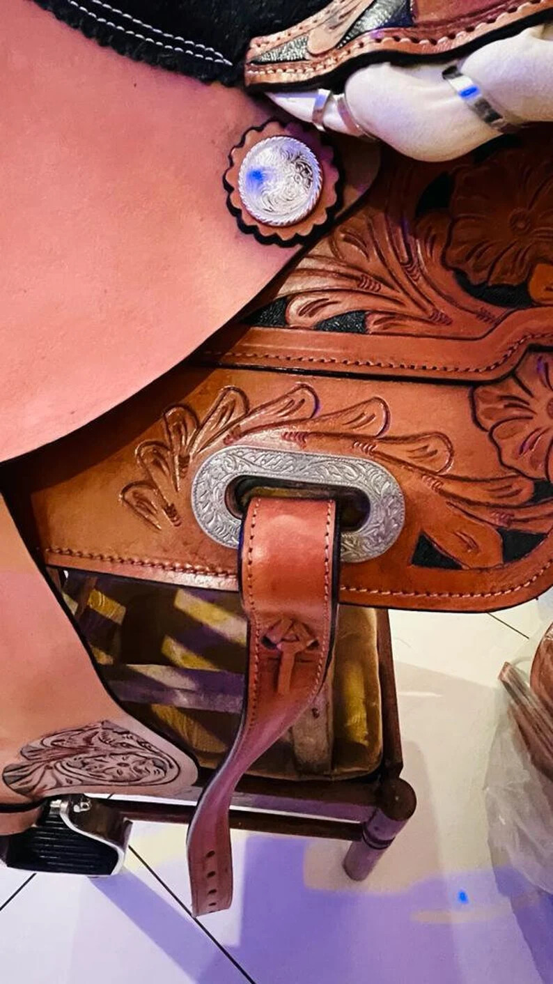 43HS HULARA Western Horse Treeless Trail Barrel Saddle American Leather ...