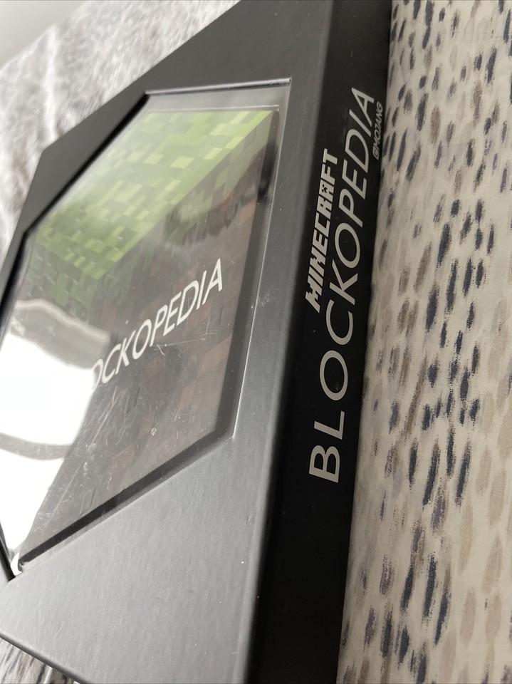 Minecraft Blockopedia: An Official Minecraft Book from Mojang ...