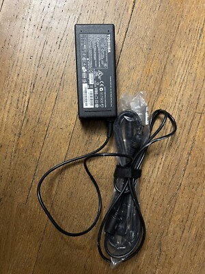 Genuine Toshiba Power Adapter PA3716U-1ACA ADP-90CD AB / 90W / 19V / 4 ...