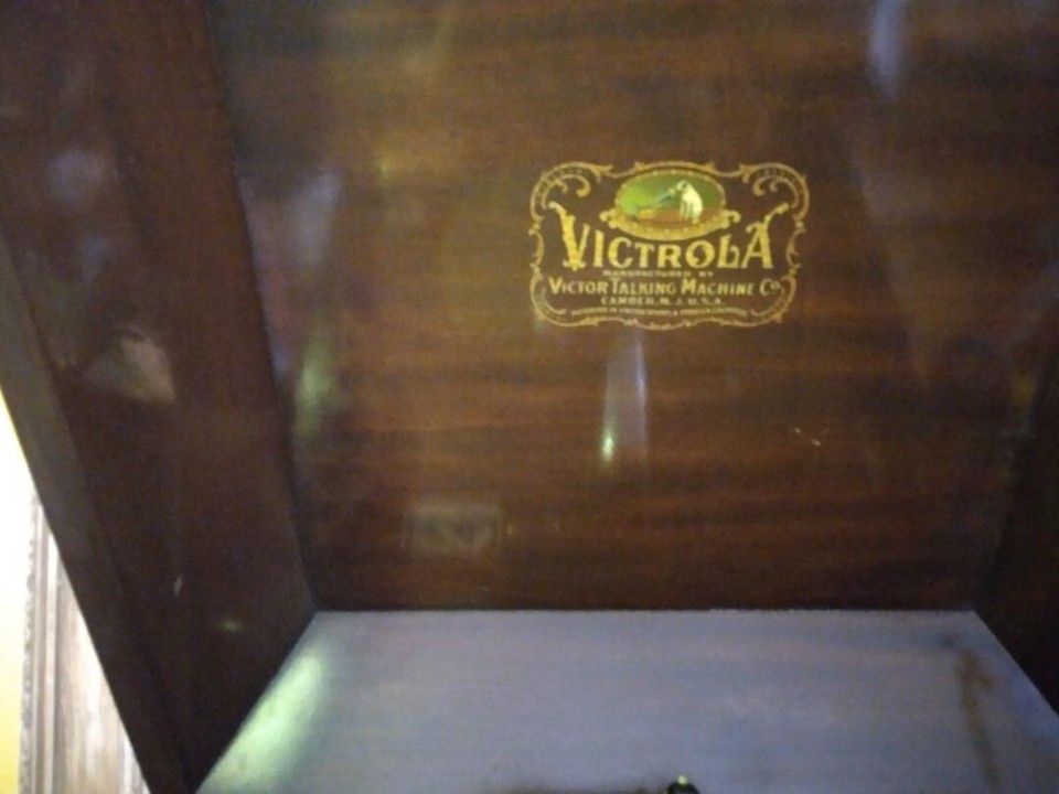 VICTOR VICTROLA PHONOGRAPH VV-Xi TALKING MACHINE Record Player..ANTIQUE ...