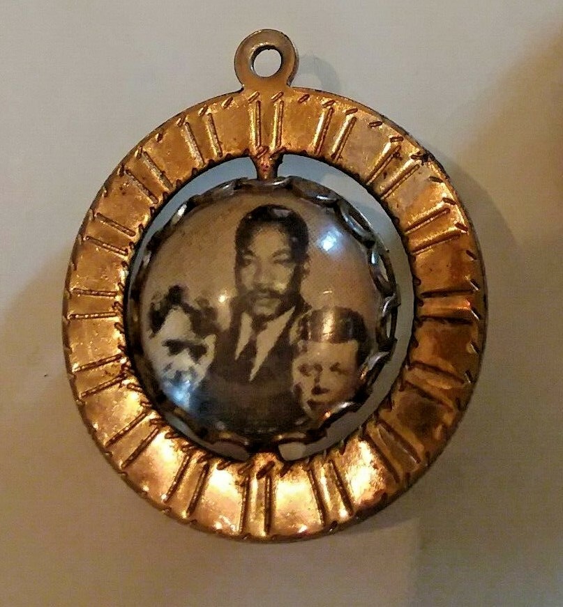 2 antique spinner pins: Martin Luther King + MLK, Bobby and JFK; John ...