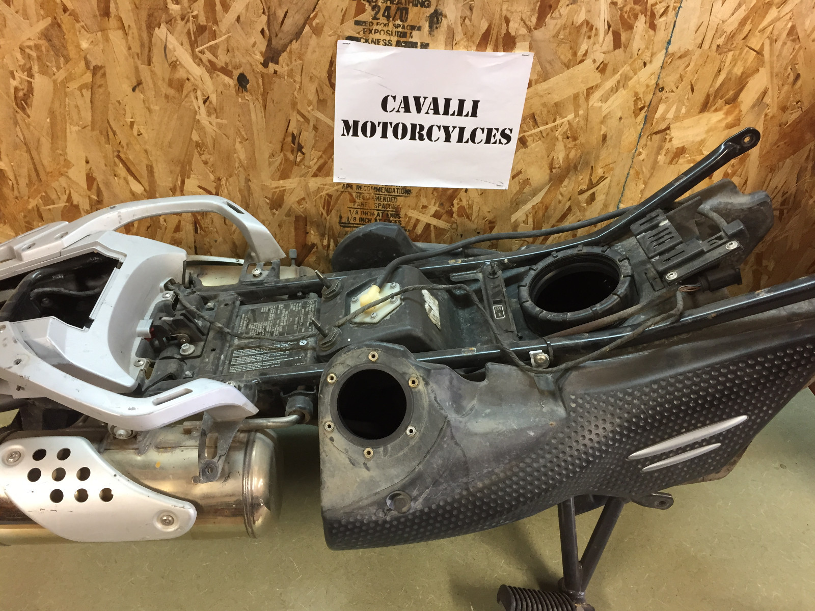 01 02 03 04 05 06 BMW G650 GS F650 SUBFRAME SUB FRAME BACK FRAME TAIL ...
