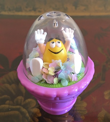 M&Ms Yellow In a Dome Surrounded by Confetti Petals Easter Globe 2002 Topper | eBay