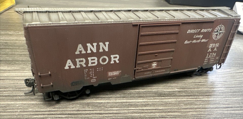 Kadee Cars HO RTR #5214 Custom Weathered 40’ PS-1 Std Boxcar Ann Arbor ...