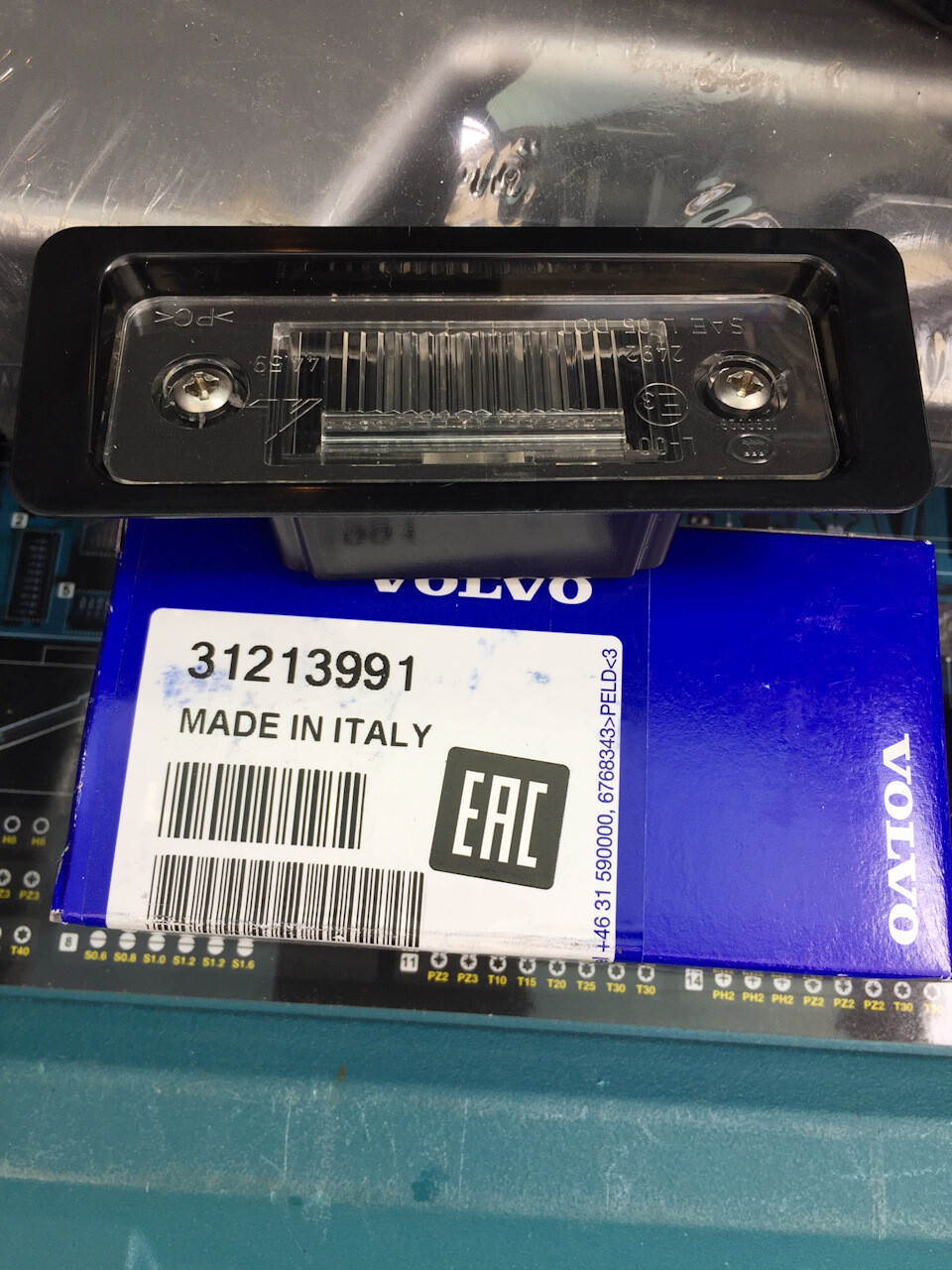 Genuine Volvo C30 Number plate Light Lamp 31213991 | eBay
