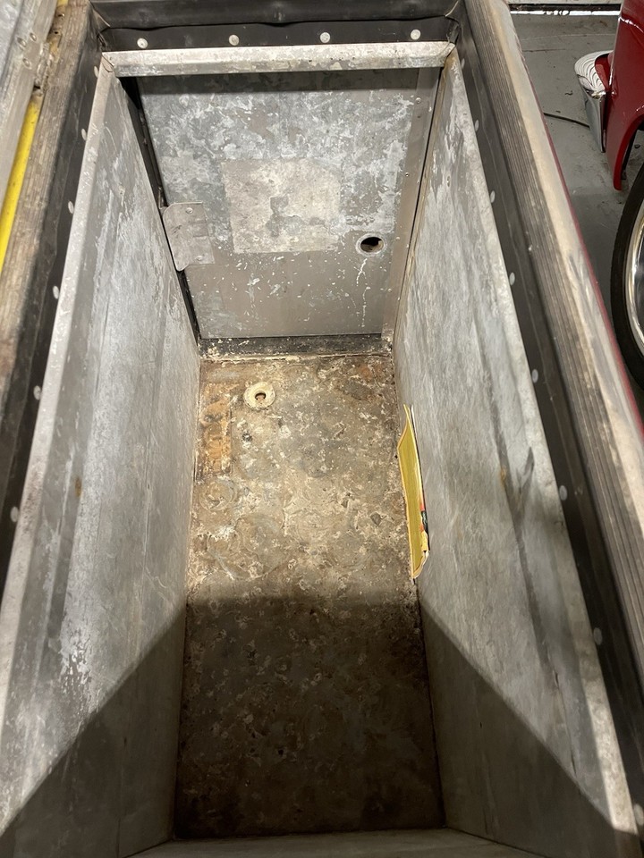 VINTAGE IDEAL 55 SLIDER RC COLA COOLER BOX | eBay