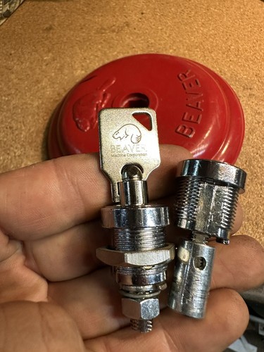 2 Locks SET Beaver 1 Key Bulk Vending RACK RB NB Gumball Machine Same ...