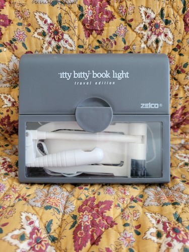 Vintage 1991 Zelco Itty Bitty Book Light Travel Edition - Battery Operated. READ | eBay