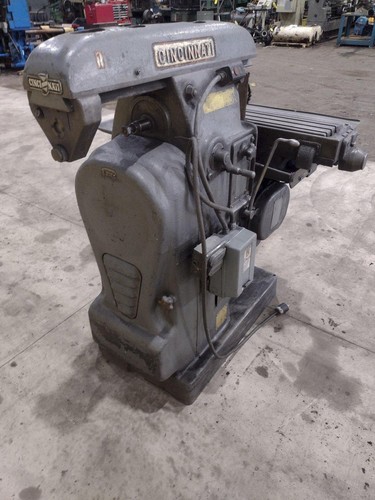 3 HP CINCINNATI MODEL 1-18 PLAIN HORIZONTAL MILLING MACHINE: STOCK ...