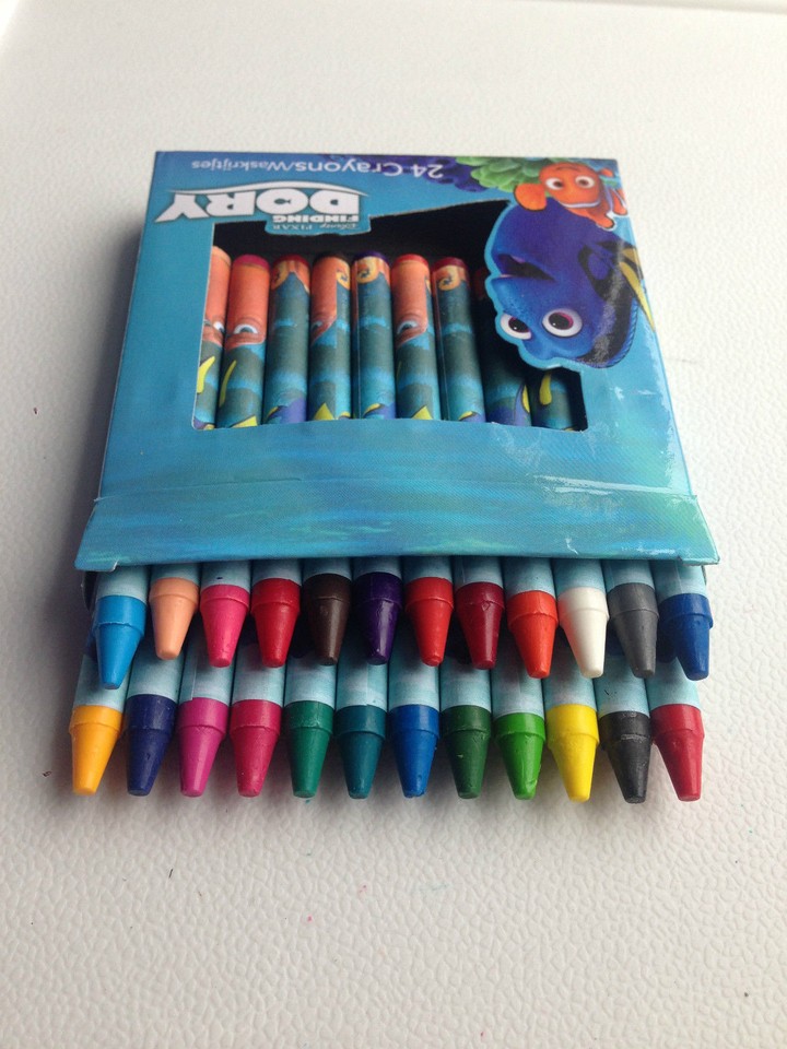 Finding Dory Stationery Set - Kids Party Bags, Toys, Pencils, Crayons ...