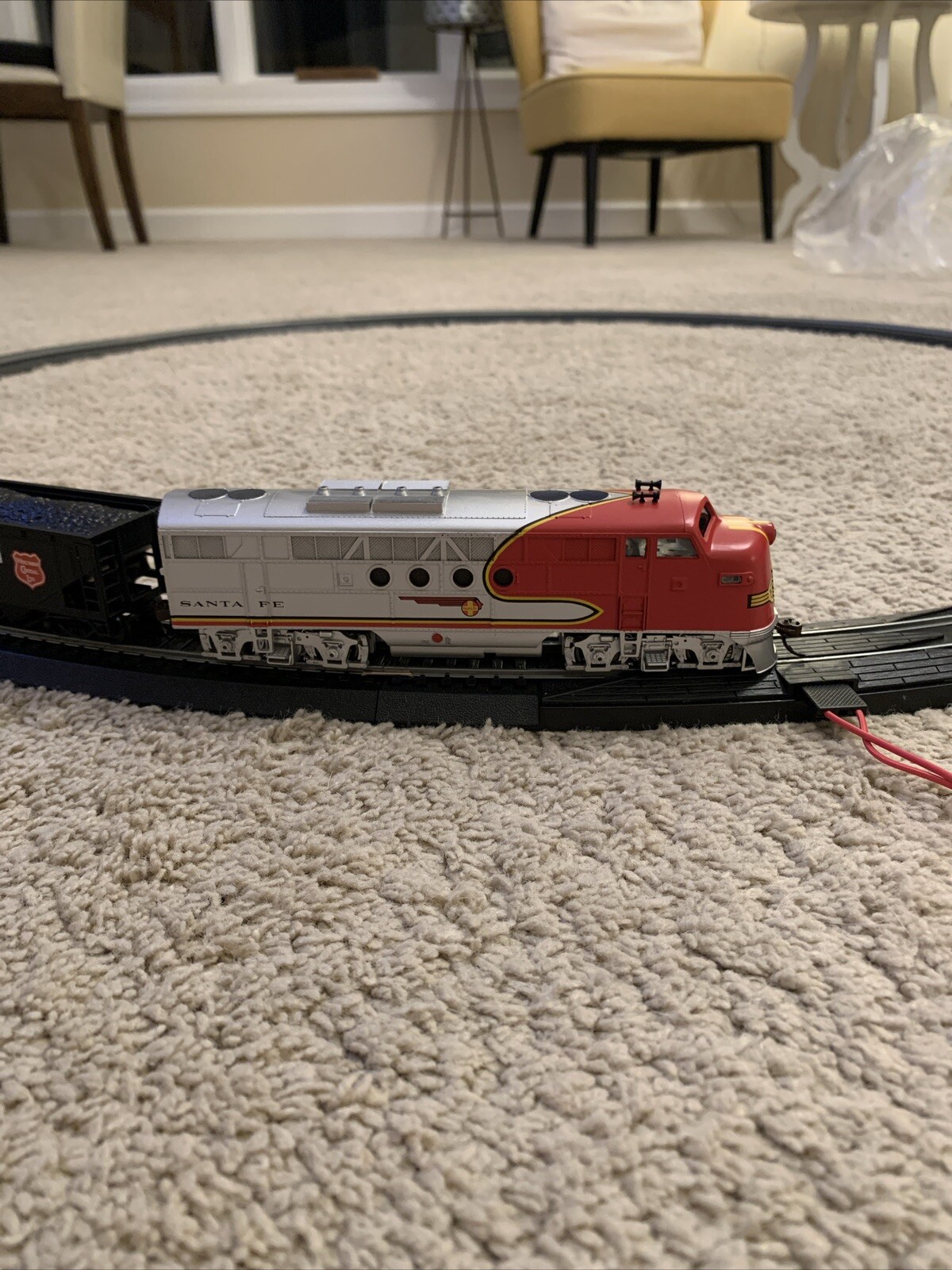 Bachmann Trains 647 Santa Fe Flyer Ready-to-Run HO Scale Train Set for ...