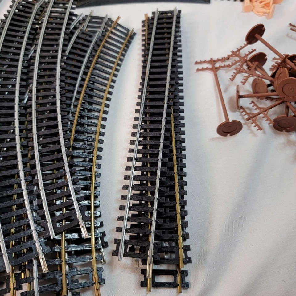 HO Scale Train Tracks Accessories Vintage Lot of 75+ pieces Pre Owned ...
