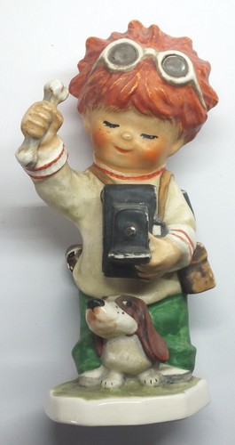 Camera Shy Goebel Charlot BYJ79 Figurine 1975 Redhead Figure - L442 | eBay