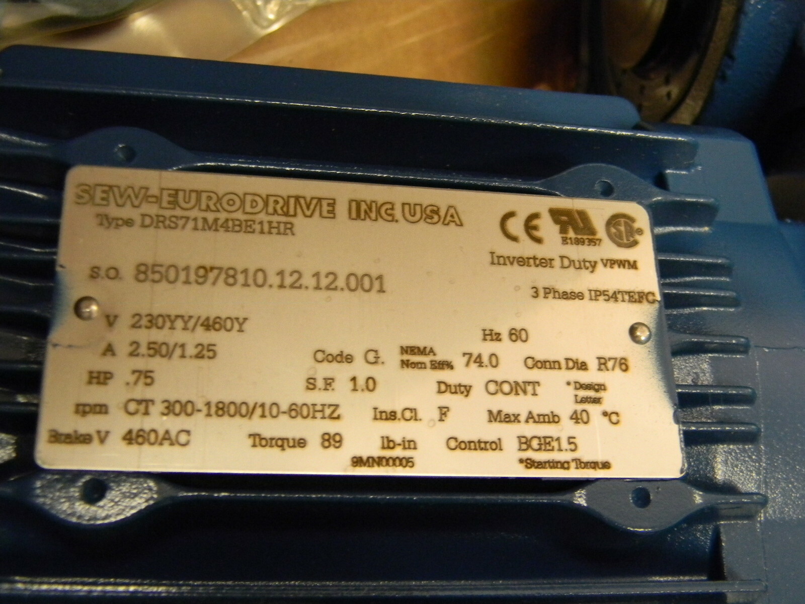 SEW EURODRIVE DRS71M4BE1HR Gear Motor 0.75 HP, 230/460 VAC, New in Box ...
