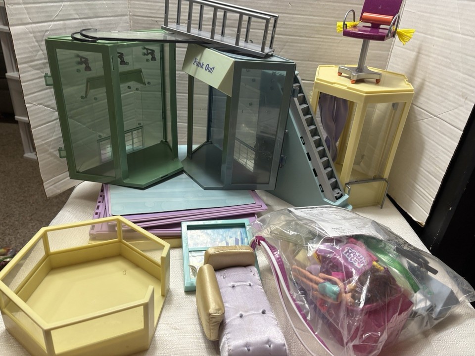Bratz Lil’ Bratz Fashion Mall Playset MGA Vintage Y2K With Box Includes ...