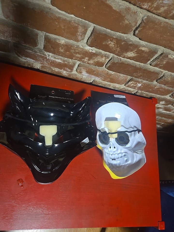 Set of 2 Vintage Grinning Black Cat & Phantom Skull Spirit Halloween ...