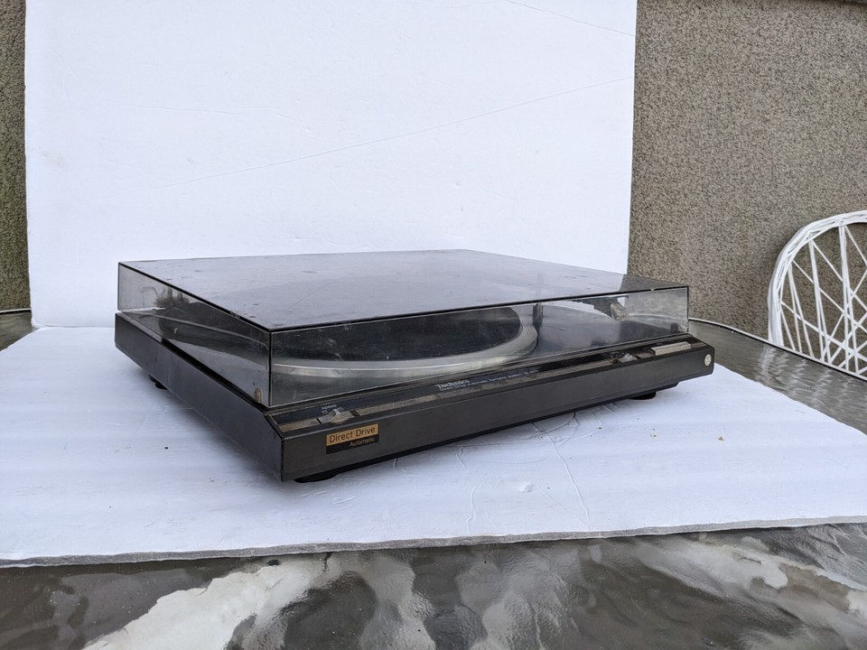 Technics Direct Drive SL-D210 Turntable Works Japan British 220 ...