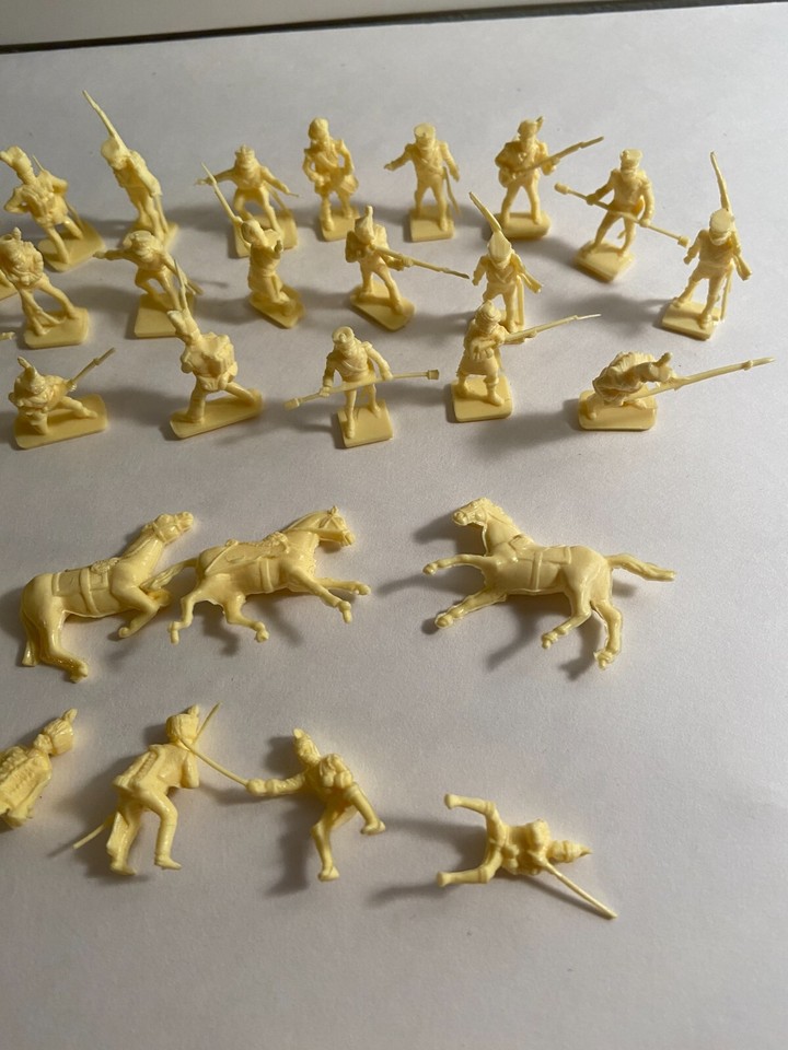 Vintage Airfix Lot 32 Yellow 1/72 Assorted Ho-Oo Scale Soldiers ...