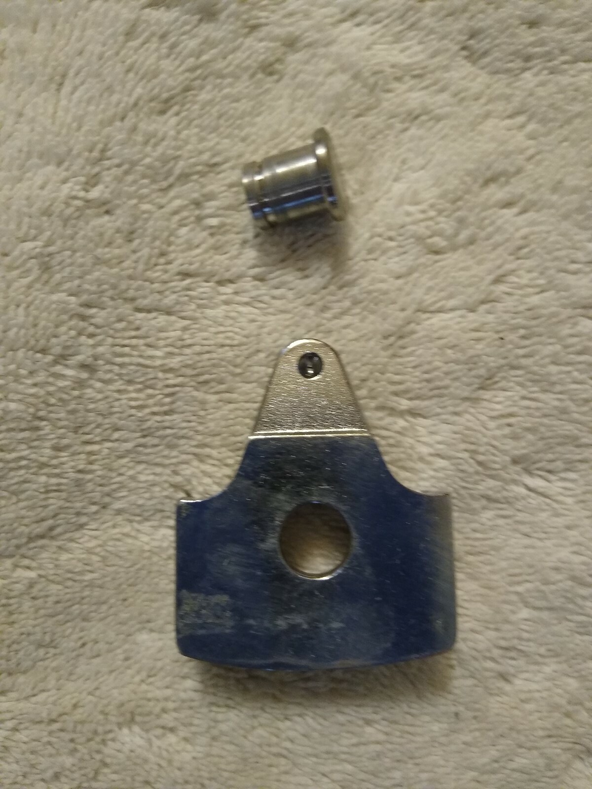 LEWMAR WINDLASS GYPSY LOCK PIN CHAIN STRIPPER 700 | eBay UK