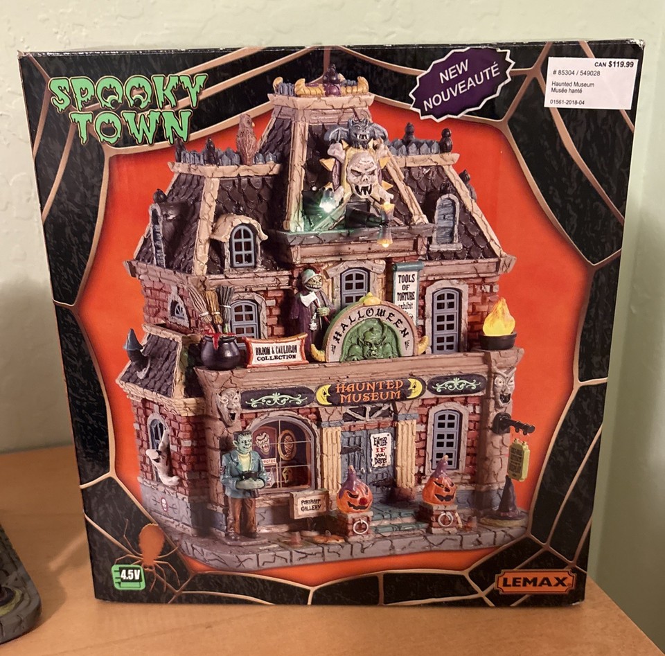 Lemax Halloween Village Spooky Town 2018 Haunted Museum #85304 Haunted ...