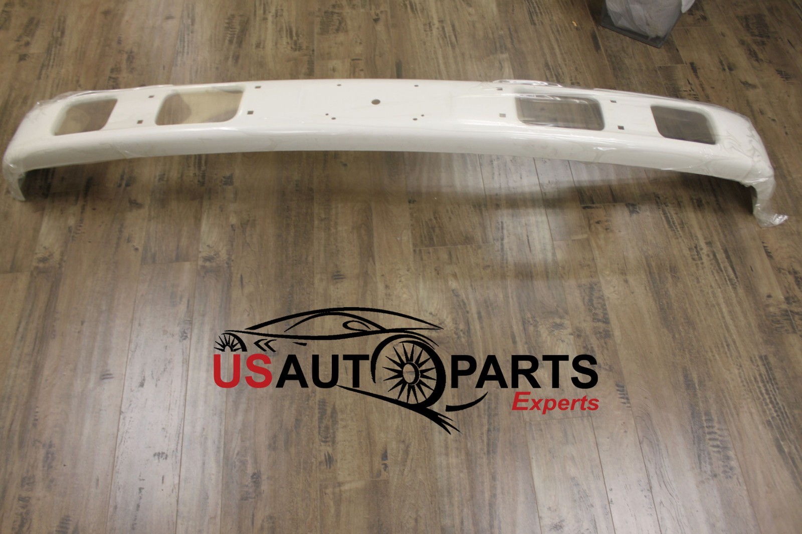 GENUINE ISUZU Front Bumper For NPR NPR-HD NQR NRR 4BD2 4HE1 4HK1 3.9L 4 ...
