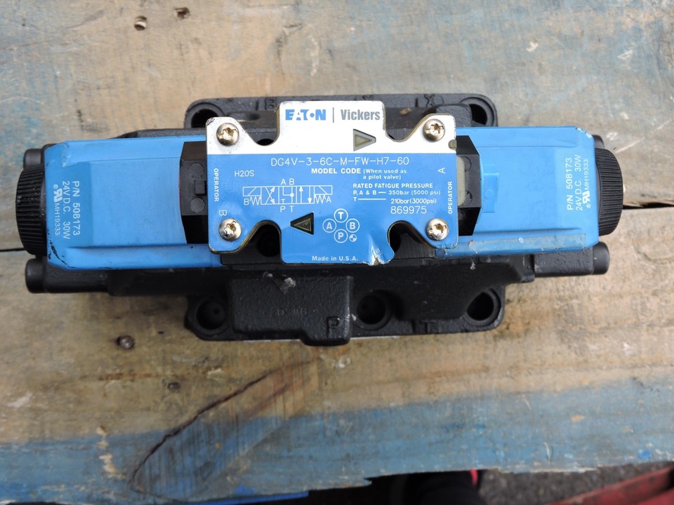 Eaton Vickers DG5V-8-H-2C-M-FW-H-10 VALVE with Pilot valve DG4V-3-6C-M ...