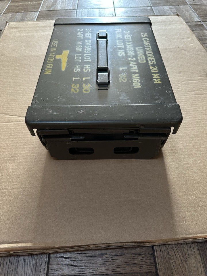 Vietnam Era U.S. Army M139 Gun 20mm Linked Military Ammo Can Box Empty ...