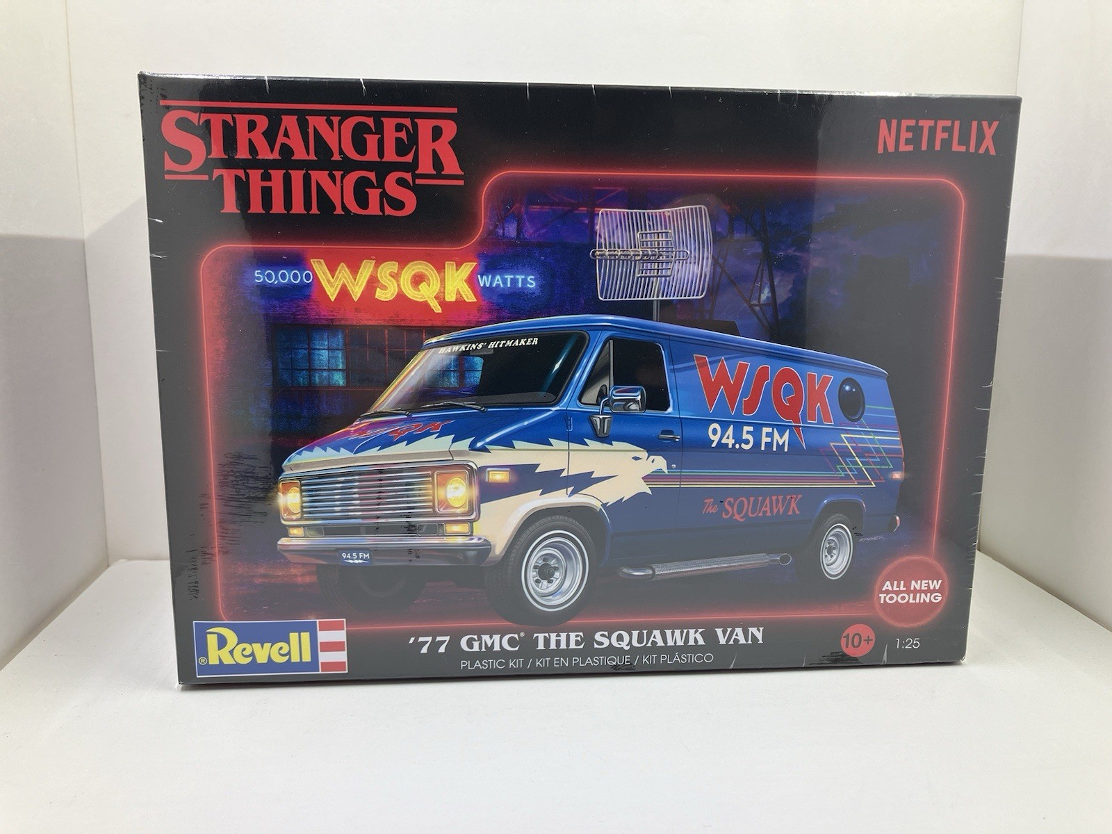 Revell Stranger Things 1977 GMC Van WSQK Squawk Van 1/24 Scale Model ...