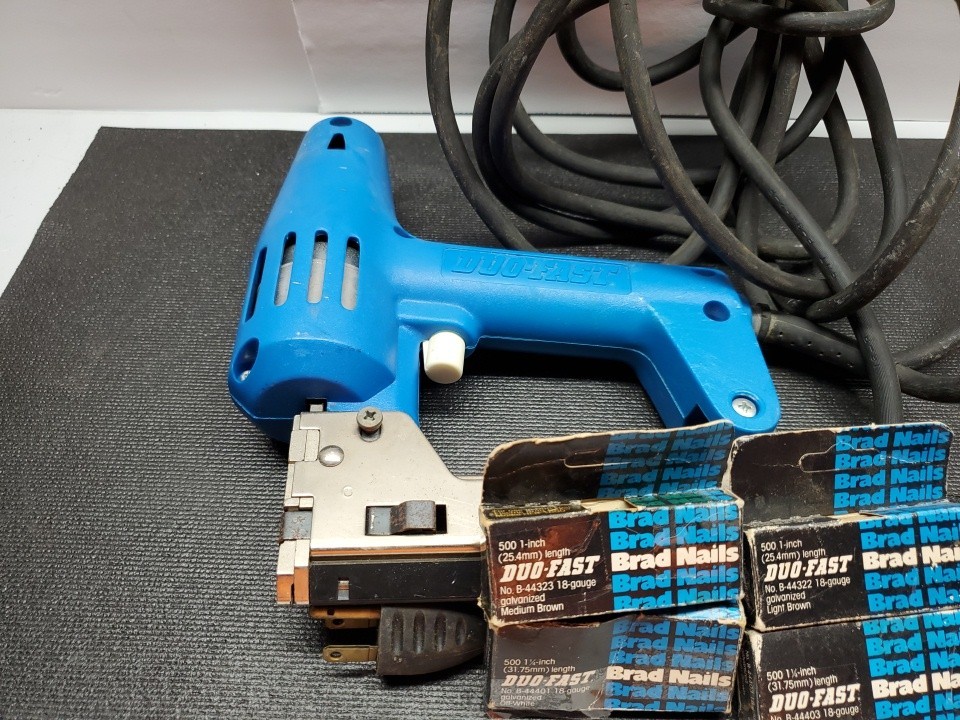 Duo-Fast Electric Brad Nail Model HEB-1800 115V Blue Tested Nail Gun ...