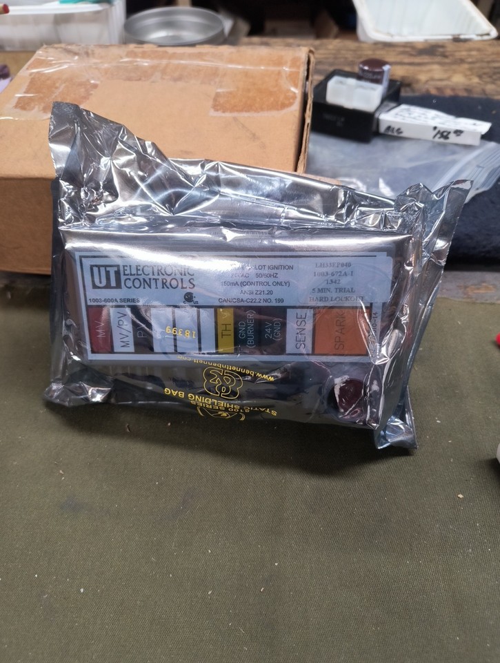 NEW!! CARRIER LH33EP040 FURNACE CONTROL IGNITION MODULE BOARD UNITED ...