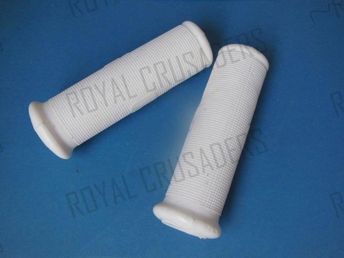 NEW VESPA RUBBER HAND/HANDLE GRIP PAIR WHITE VBB SUPER SPRINT VM VN VL ...