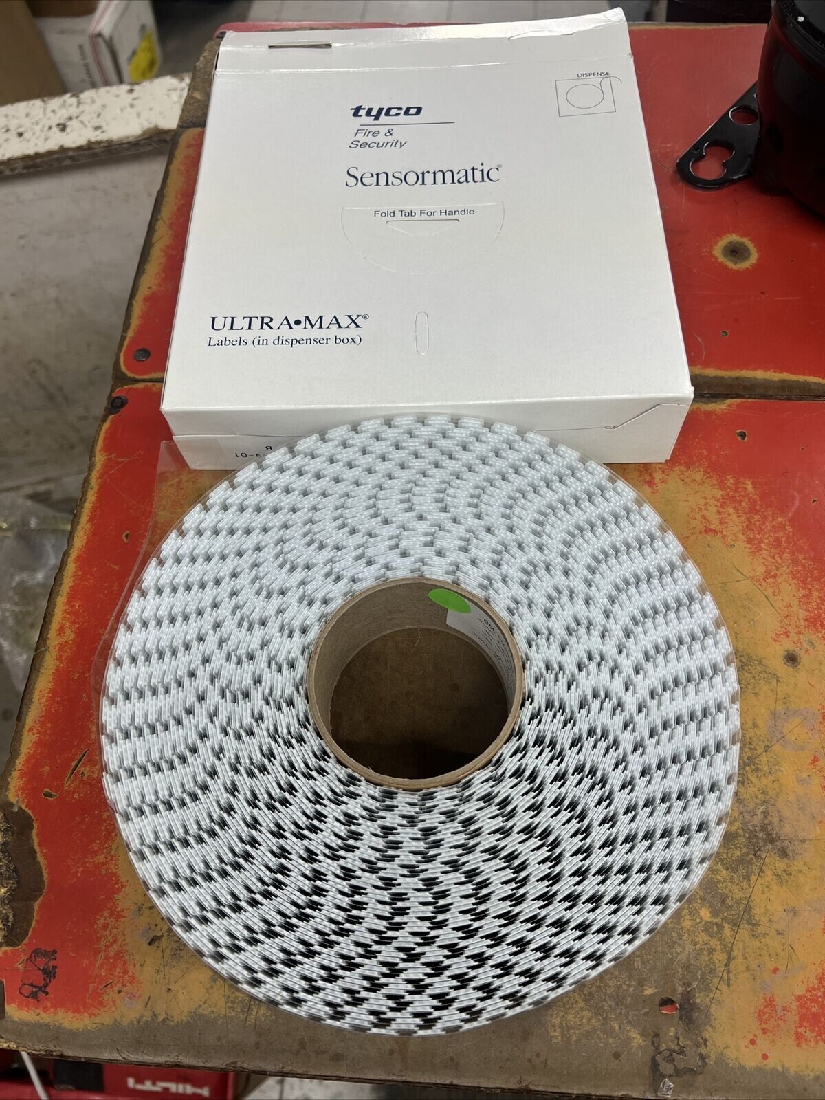 Case of 8500 Tyco Sensormatic ZLAPX1K71 Ultra Max Strip Security Tag ...