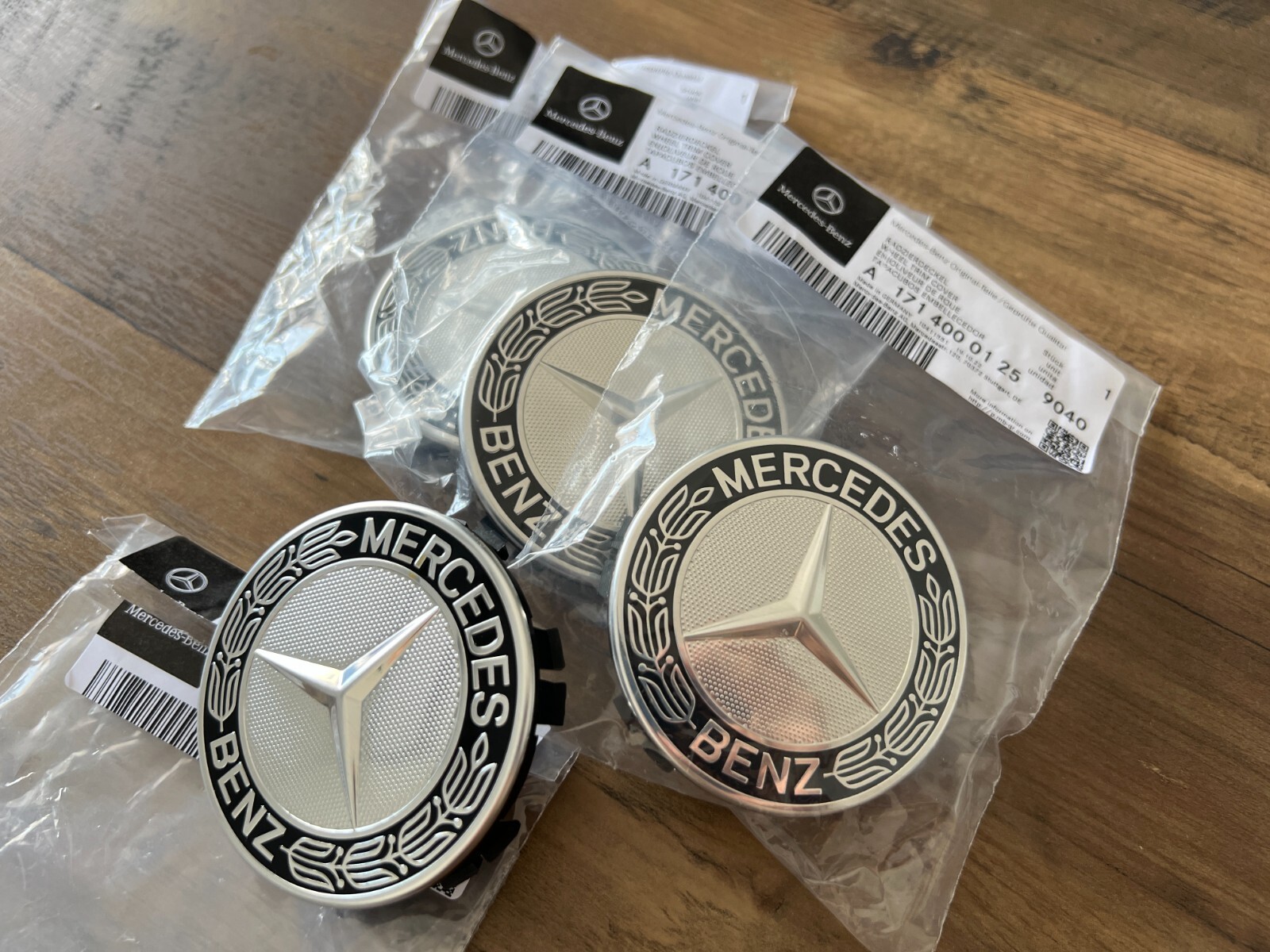 Mercedes GENUINE NEW Alloy Wheel Center Cap Cover Black/Chrome 75mm ...