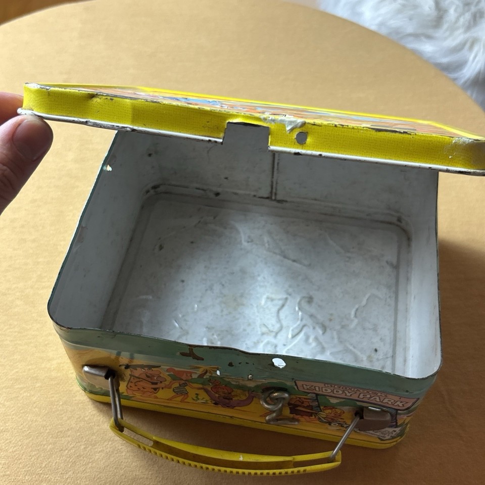 Flintstones Lunch Box Vintage Lunchbox Broken Closing Latch As Is 60s ...