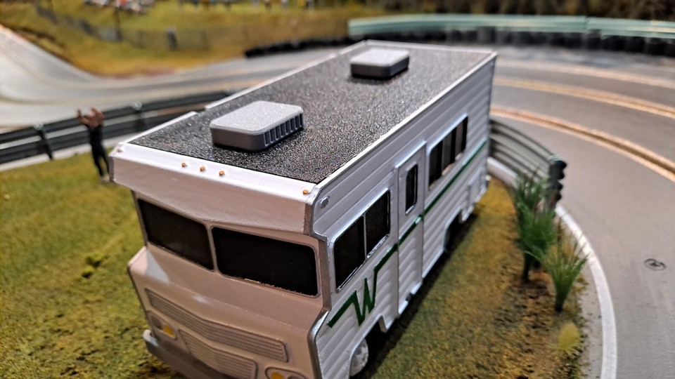 1/32 Scale Winnebago D-18 RV Model Kit - Slot Car Trackside Accessories ...