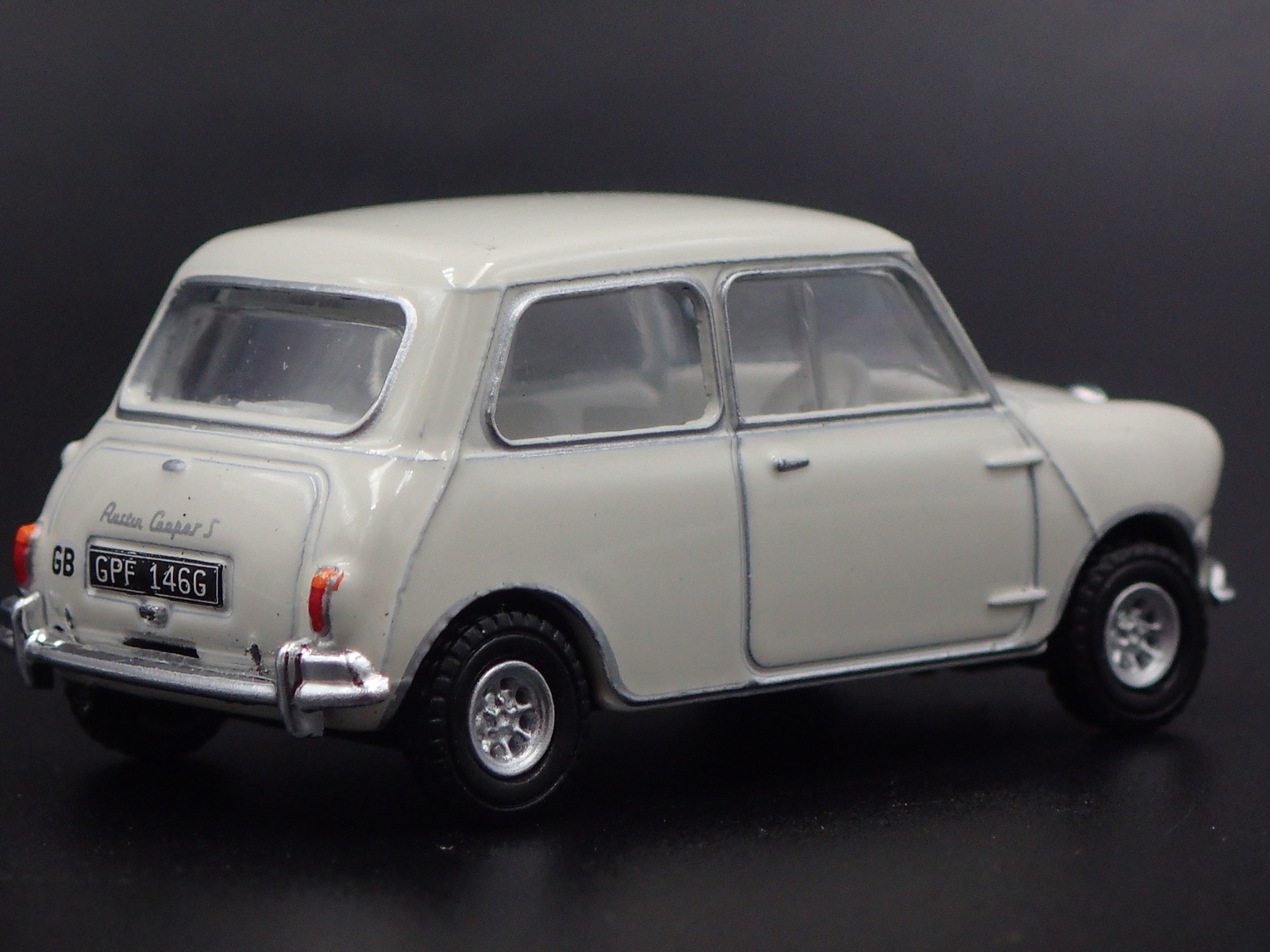 1959-1967 AUSTIN MINI COOPER S 1275 MK1 1:64 SCALE DIORAMA DIECAST ...