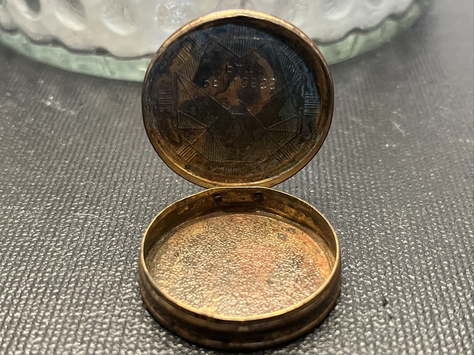 Vintage Art Deco Original Rouge 1.5” Compact Princess Pat Cosmetics ...